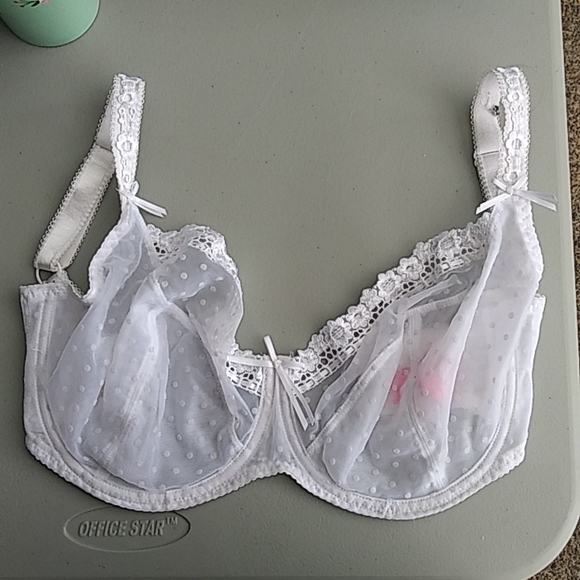 Curvy kate | Intimates & Sleepwear | White Bra By Curvy Kate Size 28hh ...